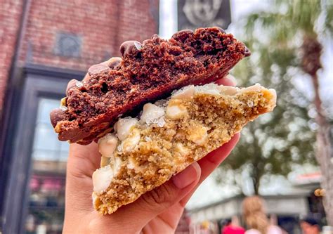 Summer House On The Lake Vs Gideons Bakehouse Which Disney Cookie Is
