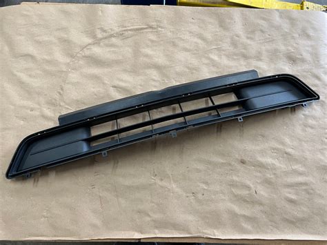 2015 2017 Ford Mustang Gt Front Bumper Lower Grille Anniversary Oem
