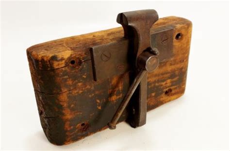 Antique Small Hand Or Bench Vise Hand Forged Blacksmith Gunsmith