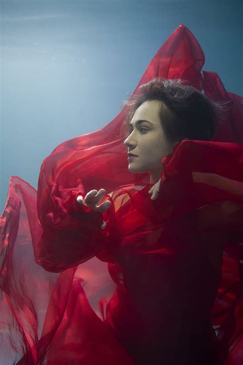 Anna Tsybuleva Pianist Knight Classical