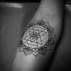 8 Sri Yantra Ideas Sri Yantra Yantra Tattoo Chakra Tattoo