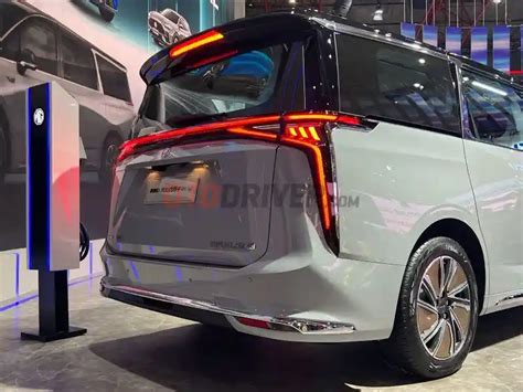 Mg Resmi Perkenalkan Mg Maxus 9 Mpv Ev Premium Pertama Di Indonesia