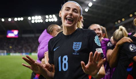 کلوئی کلی پس از گل لحظه‌ آخری برابر ایتالیا، یاد رونالدو و آنری را زنده