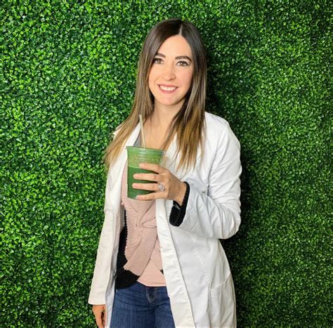 Nutrióloga Daniela Treviño Nutrióloga Daniela Treviño