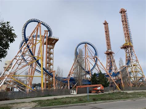 Stunt Fall De Parque Warner Madrid Juno Fabricantes De Pintura De