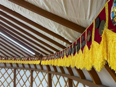 Их хурд 10 уралдаанд түрүүлсэн А Билгүүдэйн Хар Ирээдүйн түмэн эх уралдаанд түрүүлж ирээд тугны