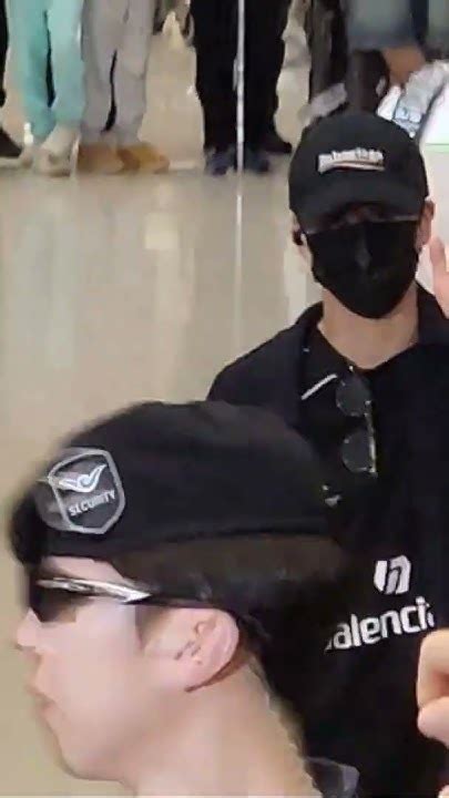 Jd1정동원 귀국길 올블랙 공항패션 어마어마한 해외팬들 몰려 인천공항 마비사태😱 골든웨이브인타이완 4월14일