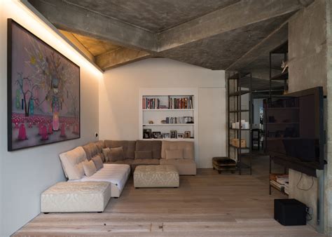 Apartment By Inside Out Architecture Features Chunky Concrete Beams
