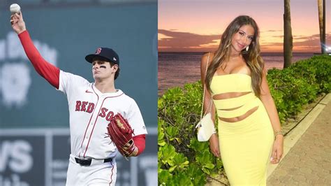 Roman Anthonys Sister Reveals Getting Tons Of Messages From Guys Right