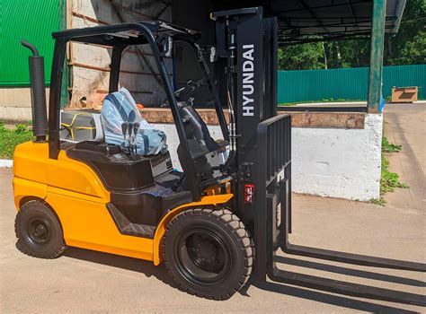 Дизельный вилочный погрузчик Hyundai 25d 9e