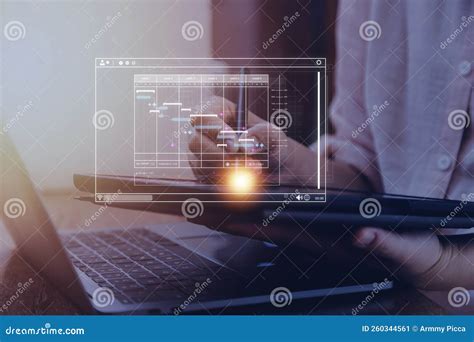 Analist Werkt Samen Met Computer In Business Analytics En Data