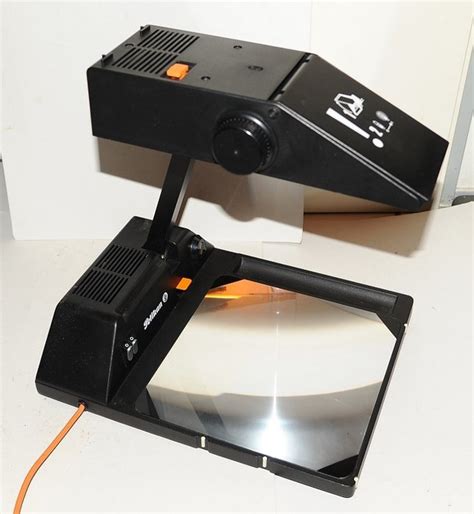 Pelikan Portable Ohp 12koverhead Projector With Case Catawiki