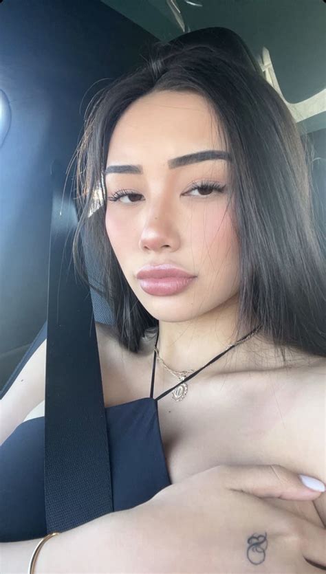 Pin By Jackie On Ellerie Marie Pretty People Beautiful Curvy Women