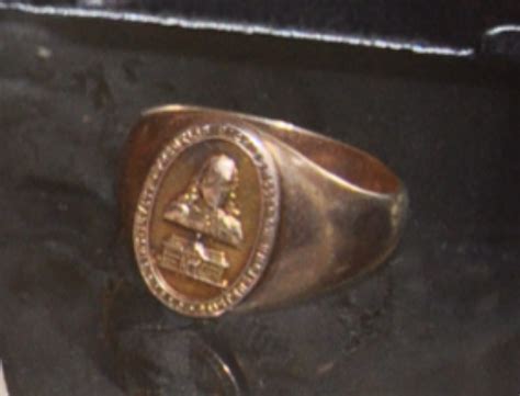 Vintage Yale University Class Ring Instappraisal