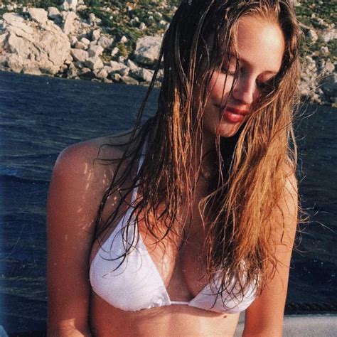 Beatrice Vendramin Shows Boobs In Bikini Elwoodxx