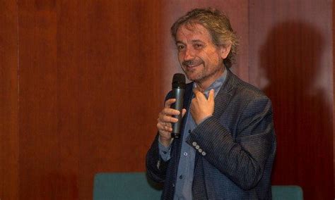 Carles Capdevila Educa Como Puede Y Puede Mucho