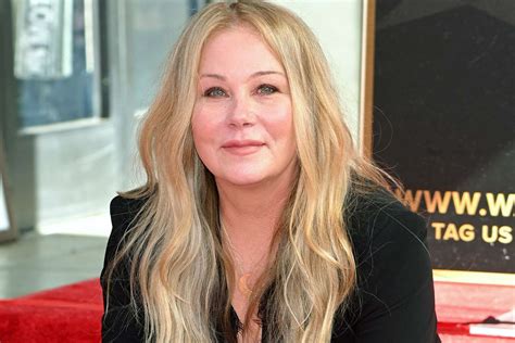 Christina Applegate Says She Gained 40 Lbs Due To Medications I Didnt Look Like Myself
