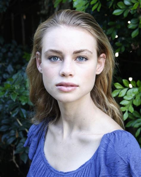 Lucy Fry Pictures