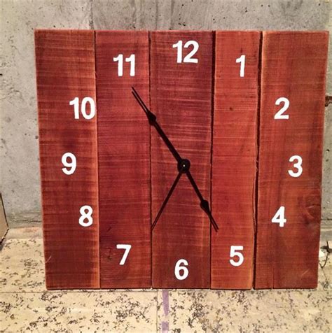 10 Diy Wooden Pallet Clock Ideas Pallet Furniture Plans
