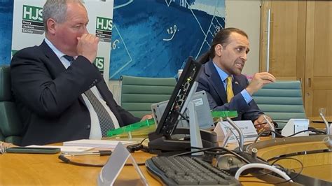 گزارش فارسی بخشی از سخنرانی امیر فخرآور در پارلمان انگلستان Youtube