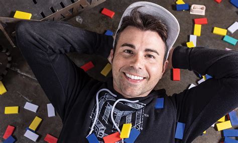 8 Astonishing Facts About Mark Rober