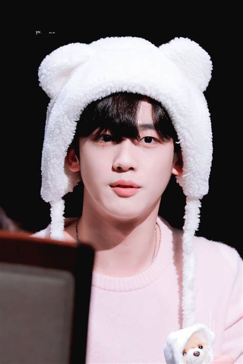 Yivi On Twitter Pops Concert Winter Hats Mini Albums