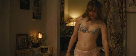 Naked Rachel McAdams In About Time