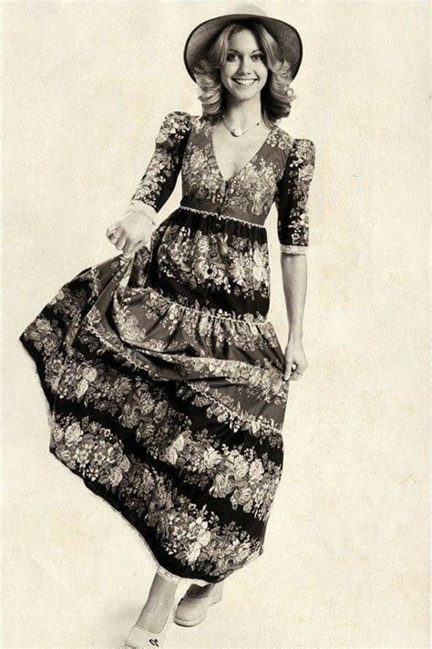 ~ Olivia Newton John ~ 1970s Female Fashion 1970s Celebrity Fashion