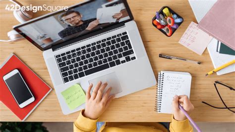 How Personalized Learning Paths Boost Custom Elearning