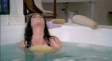 Elizabeth Taylor Nude Pics Page 1