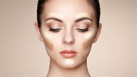 5 Simple Tips And Tricks To Contour Face To Get Sharp Jaw Line And