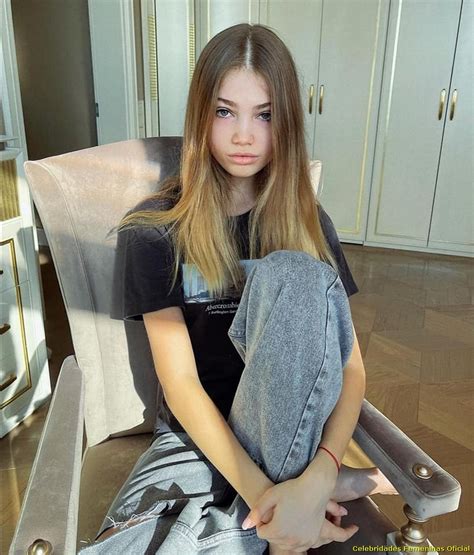Celebridades Femeninas Oficial Zhenya Kotova Me Esta Constando