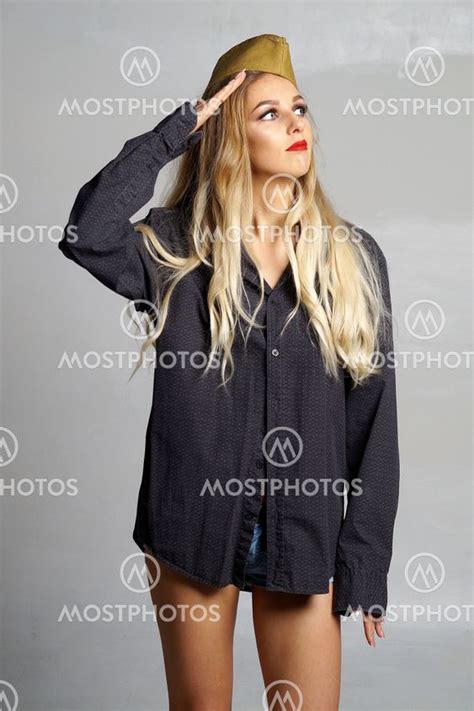 Luxurious Girl Posing In Ho Av Alexey Gorbunov Mostphotos