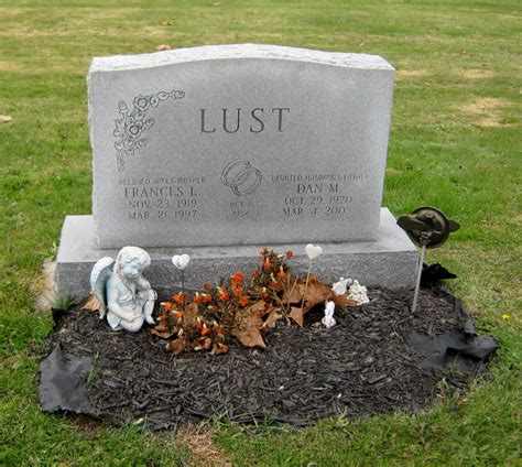 Daniel Melvin Lust 1920 2003 Find A Grave Memorial