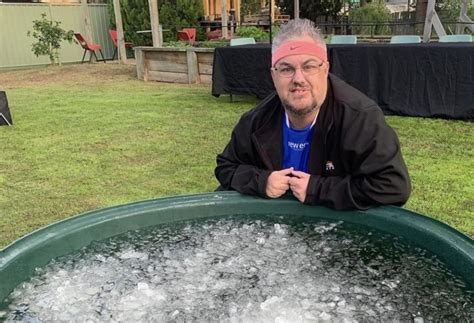 2tms Dan Saunders Immerses Himself In Freezing Fundraiser Radioinfo Australia