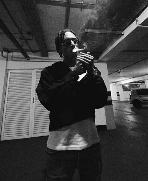 Alee Ig Hashprod Poses For Pictures Rap Poses