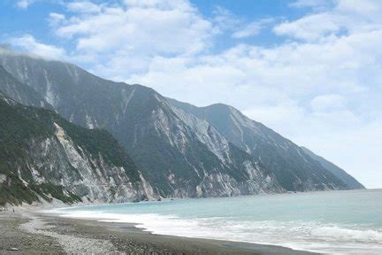 Qixingtan Beach In Hualien Taiwanese Secrets Travel Guide Qixingtan