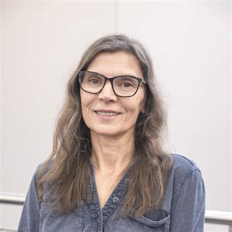 Elizabeth M Sofronas Neiu