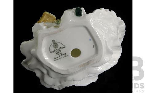 Royal Doulton Porcelain Figurine Lot 1516784 Allbids