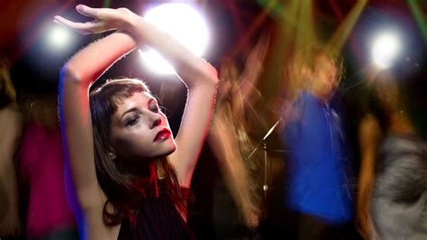 Éxtasis La Droga Que Promete Alegría Infinita Pero Puede Causar La