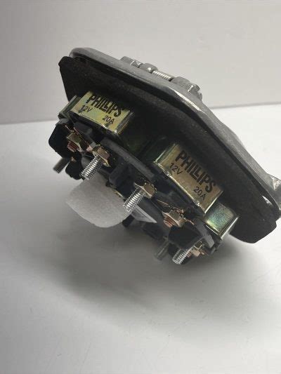 Phillips Sae J560 Wiring Connector Socket 15 762