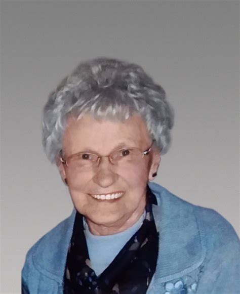 Chartrand Madeleine 1926 2021 Maison Funéraire Groulx