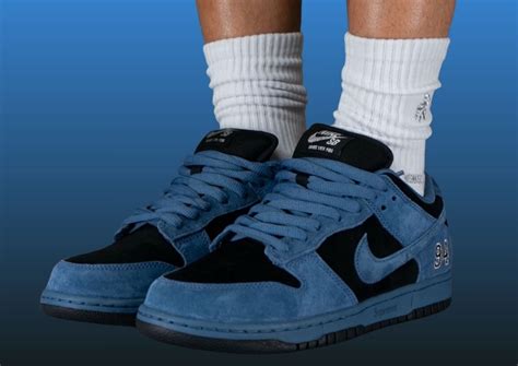 Supreme X Nike Sb Dunk Low Ocean Fog Hq8487 400 Sneakerfiles