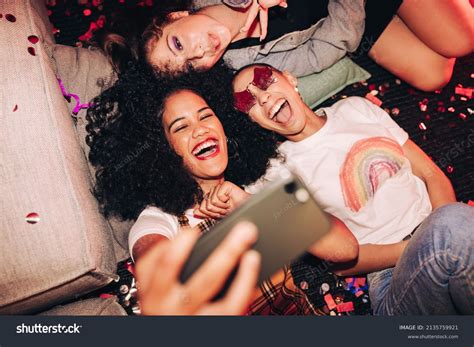 43 Thousand Girl Having Fun Party Night Out Royalty Free Images Stock