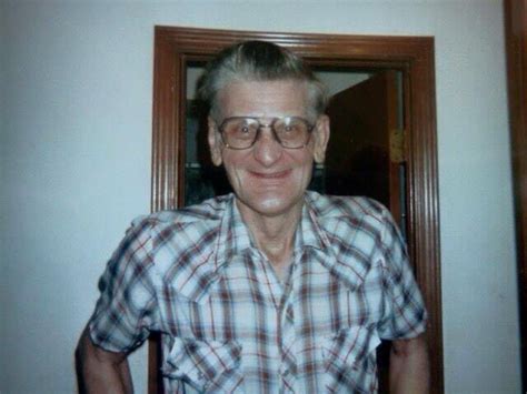 Floyd E Ferrell 1940 2010 Monumento Find A Grave