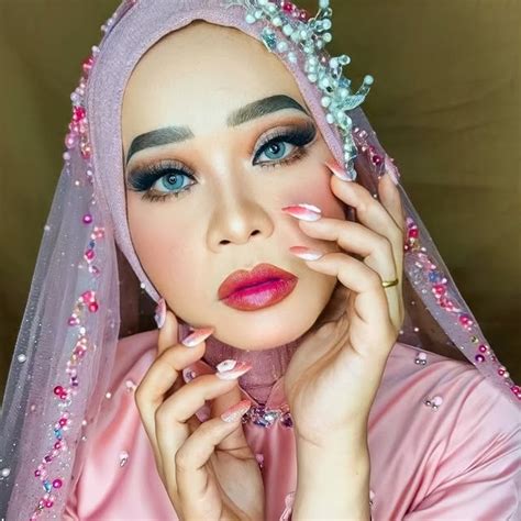 Putri Kartika Sikumbang Tikamakeup18 • Threads Say More