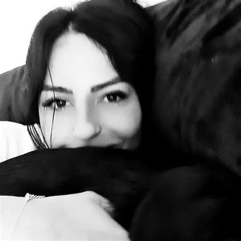 Nina Ninagki • Threads Say More