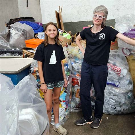 Circle Compost Team In Action Circle Compost Food Scraps Leaf