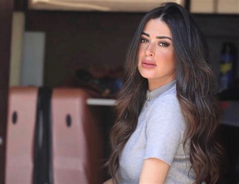 بعد عقد قران ميرنا نور الدين من هو زوجها الأمريكي الجنسية؟ صور الأسبوع