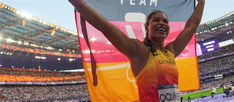 Olympiasiegerin Ogunleye Vertraut Beim Kugelstoßen Auf Gott Katholischde